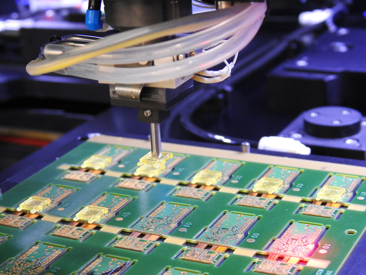 T-7000 : High Precision Die Bonder for Nano & Opto Electronics - Accelonix